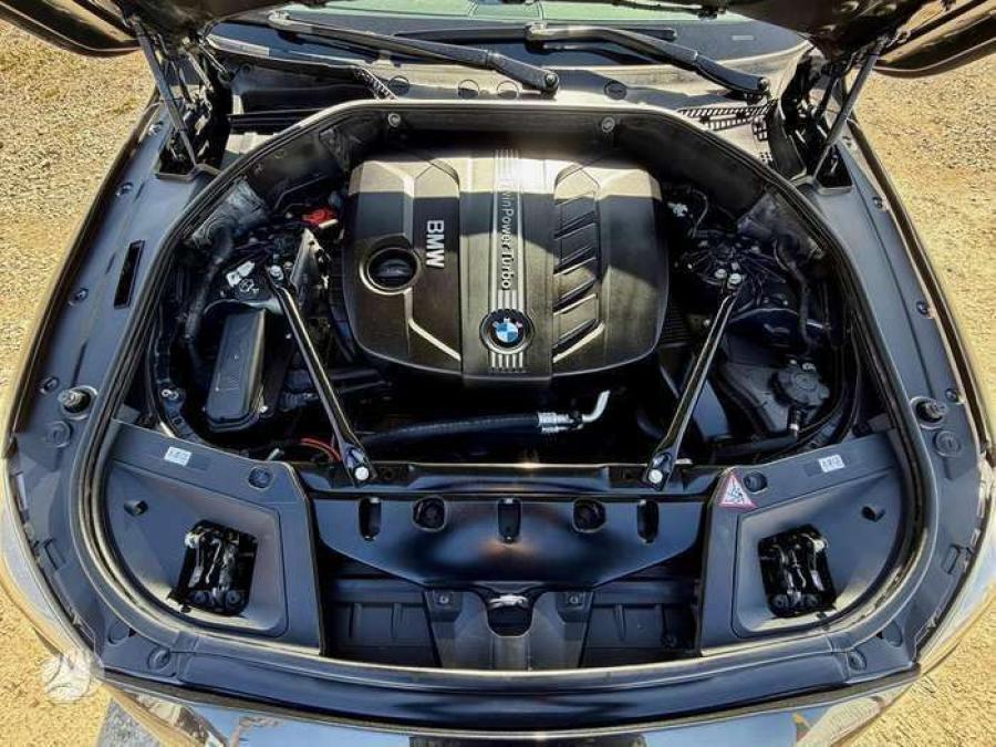 BMW 520 2013 in Siauliai, with an engine capacity of 2.00 L and mileage of 178 thousand km for 13550 €, photo 35 on AUTOMOTO.COM.LV