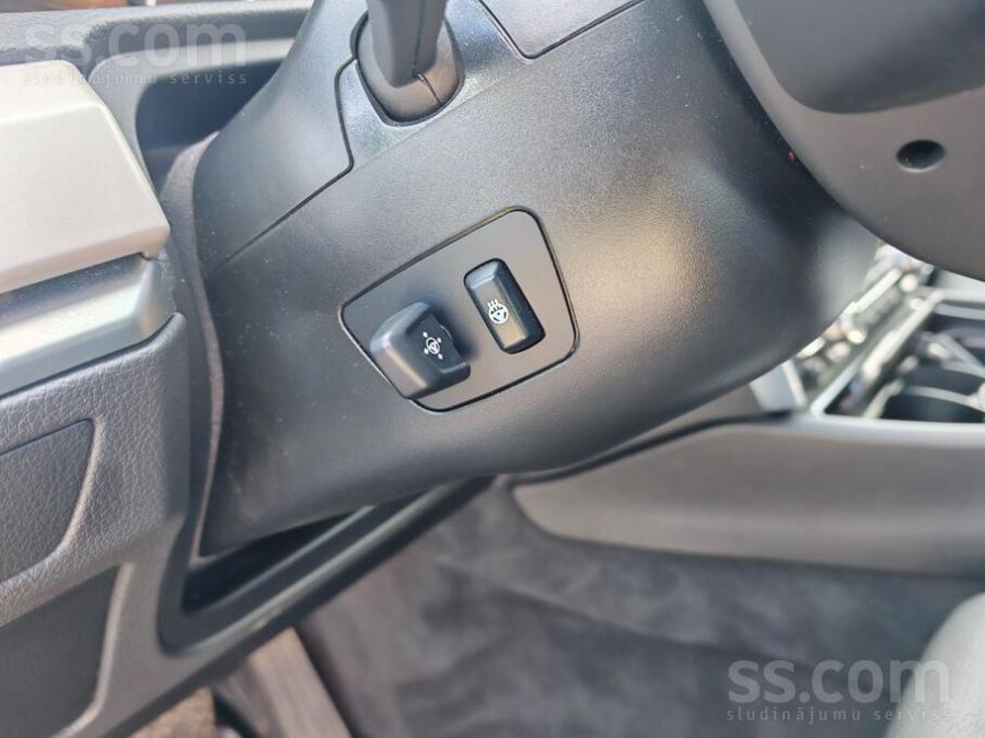 BMW 520 2015 in Riga, with an engine capacity of 2.00 L and mileage of 139 thousand km for 14390 €, photo 17 on AUTOMOTO.COM.LV