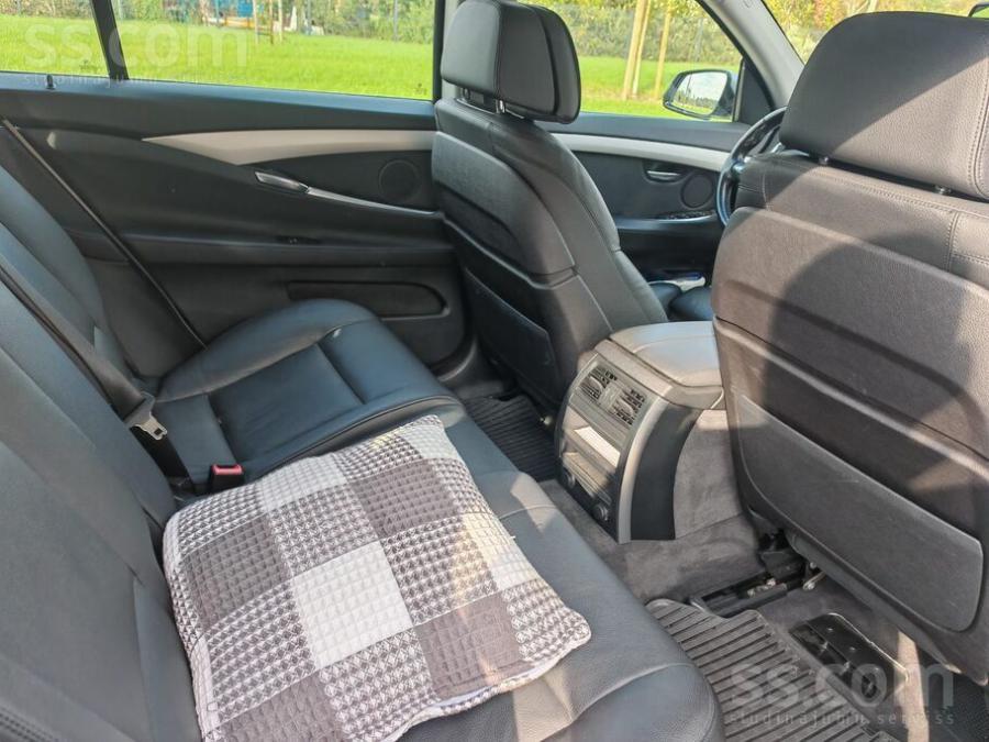 BMW 520 2015 in Riga, with an engine capacity of 2.00 L and mileage of 139 thousand km for 14390 €, photo 22 on AUTOMOTO.COM.LV