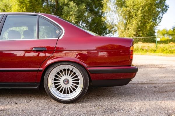 Sarkans BMW 520 1990 Rīga, ar dzinēja tilpumu 2.00 L un nobraukumu 356 tūkst. km par 7000 €, foto 9 vietnē AUTOMOTO.COM.LV
