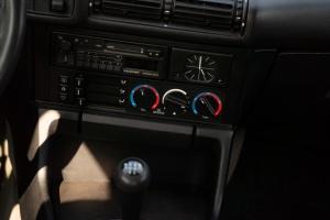 Красный БМВ 520 1990 в Рига, объемом двигателя 2.00 л и пробегом 356 тыс. км за 7000 €, фото 16 на AUTOMOTO.COM.LV