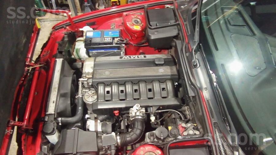 Red BMW 520 1990 in Riga, with an engine capacity of 2.00 L and mileage of 261 thousand km for 7500 €, photo 11 on AUTOMOTO.COM.LV