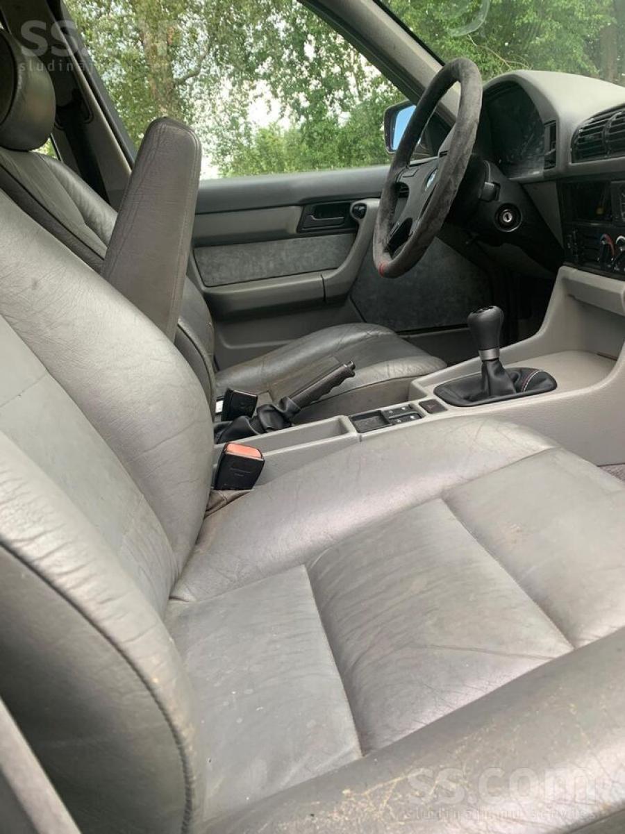 Sarkans BMW 520 1992 Talsi, ar dzinēja tilpumu 2.00 L un nobraukumu 312 tūkst. km par 2700 €, foto 5 vietnē AUTOMOTO.COM.LV