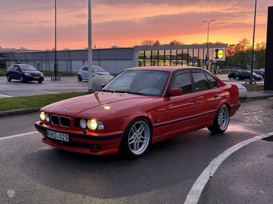 Sarkans BMW 520 1995 Klaipėda, ar dzinēja tilpumu 2.00 L un nobraukumu 322 tūkst. km par 9999 €, foto 6 vietnē AUTOMOTO.COM.LV