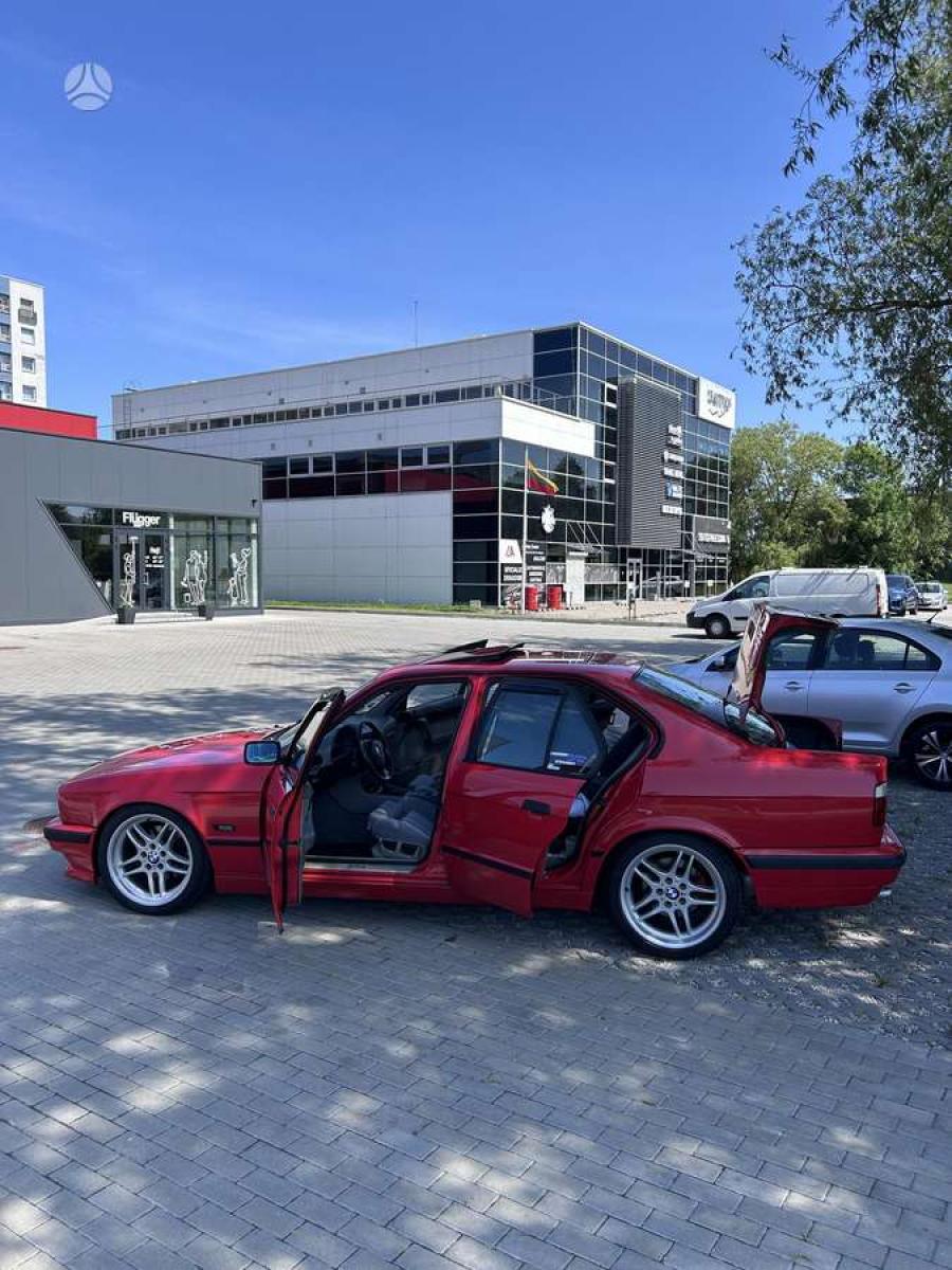 Sarkans BMW 520 1995 Klaipėda, ar dzinēja tilpumu 2.00 L un nobraukumu 322 tūkst. km par 9999 €, foto 8 vietnē AUTOMOTO.COM.LV
