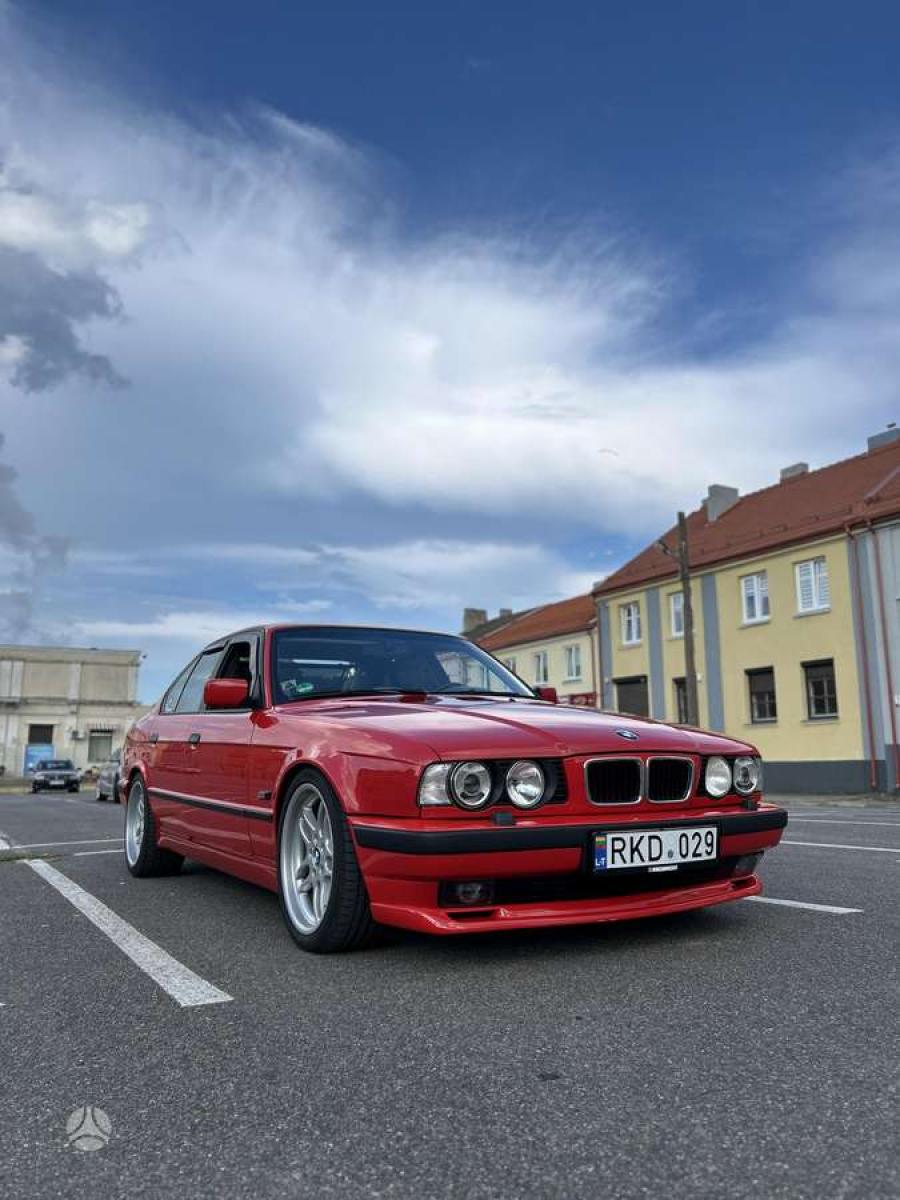 Sarkans BMW 520 1995 Klaipėda, ar dzinēja tilpumu 2.00 L un nobraukumu 322 tūkst. km par 9999 €, foto 9 vietnē AUTOMOTO.COM.LV