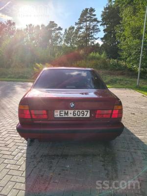 Sarkans BMW 520 1995 Rīga, ar dzinēja tilpumu 2.00 L un nobraukumu 200 tūkst. km par 3900 €, foto 3 vietnē AUTOMOTO.COM.LV