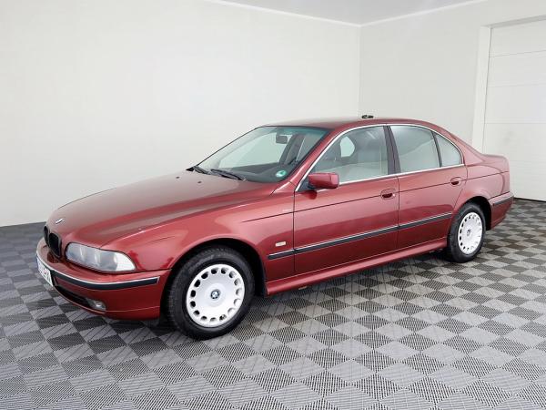 Sarkans BMW 520 1997 Tallina, ar dzinēja tilpumu 2.00 L un nobraukumu 303 tūkst. km par 1799 €, foto 9 vietnē AUTOMOTO.COM.LV
