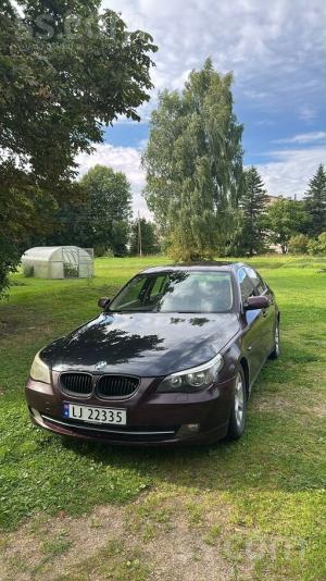 Red BMW 520 2006 in Ludza, with an engine capacity of 2.00 L and mileage of 310 thousand km for 2500 €, photo  on AUTOMOTO.COM.LV