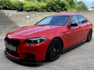 Sarkans BMW 520 2012 Viļņa, ar dzinēja tilpumu 2.00 L un nobraukumu 281 tūkst. km par 7800 €, foto  vietnē AUTOMOTO.COM.LV