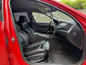 Red BMW 520 2012 in Vilnius, with an engine capacity of 2.00 L and mileage of 281 thousand km for 7800 €, photo 9 on AUTOMOTO.COM.LV