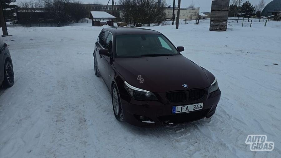 Red BMW 520 2008 in Kaisiadorys, with an engine capacity of 2.00 L and mileage of 326 thousand km for 3600 €, photo 1 on AUTOMOTO.COM.LV