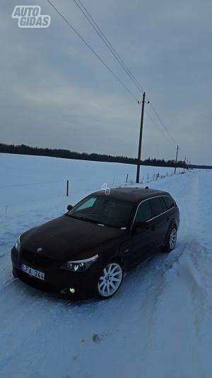 Red BMW 520 2008 in Kaisiadorys, with an engine capacity of 2.00 L and mileage of 326 thousand km for 3600 €, photo 8 on AUTOMOTO.COM.LV