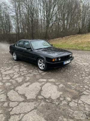 BMW 520 1991 in Plunge, with an engine capacity of 2.00 L and mileage of 220 thousand km for 4200 €, photo  on AUTOMOTO.COM.LV