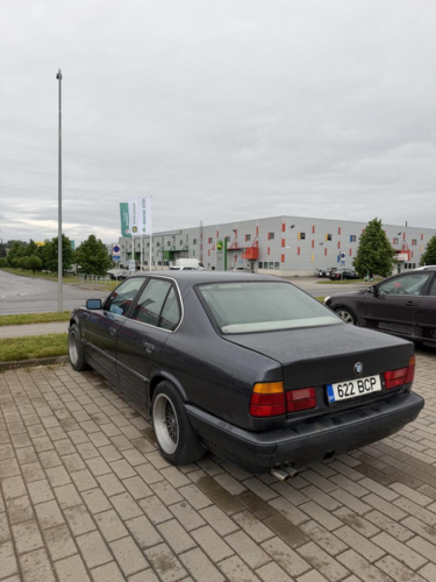 BMW 520 1995 in Tartu, with an engine capacity of 2.00 L and mileage of 245 thousand km for 2000 €, photo 1 on AUTOMOTO.COM.LV