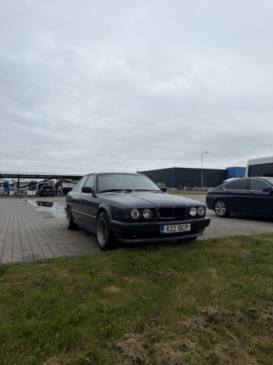 BMW 520 1995 in Tartu, with an engine capacity of 2.00 L and mileage of 245 thousand km for 2000 €, photo 3 on AUTOMOTO.COM.LV