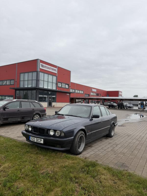BMW 520 1995 in Tartu, with an engine capacity of 2.00 L and mileage of 245 thousand km for 2000 €, photo 4 on AUTOMOTO.COM.LV