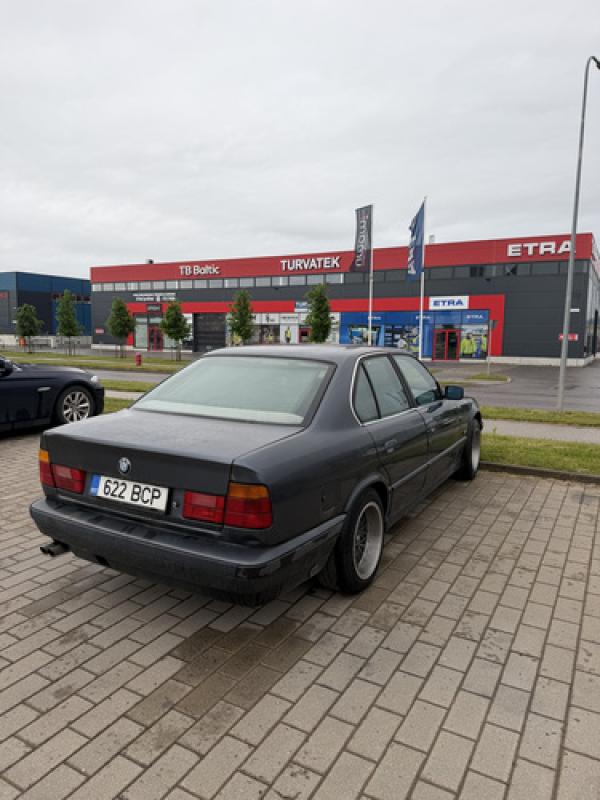 BMW 520 1995 in Tartu, with an engine capacity of 2.00 L and mileage of 245 thousand km for 2000 €, photo 5 on AUTOMOTO.COM.LV