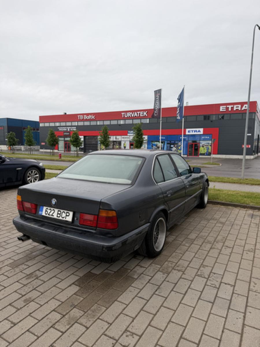 BMW 520 1995 in Tartu, with an engine capacity of 2.00 L and mileage of 245 thousand km for 2000 €, photo 6 on AUTOMOTO.COM.LV