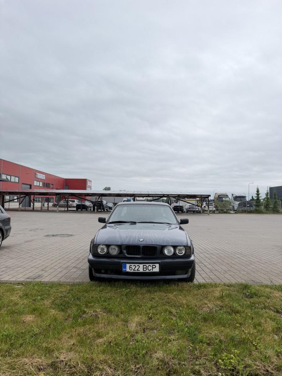 BMW 520 1995 in Tartu, with an engine capacity of 2.00 L and mileage of 245 thousand km for 2000 €, photo 14 on AUTOMOTO.COM.LV