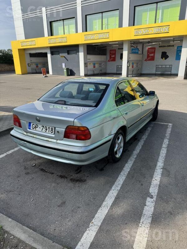 BMW 520 1997 in Riga, with an engine capacity of 2.00 L and mileage of 366 thousand km for 1600 €, photo 4 on AUTOMOTO.COM.LV