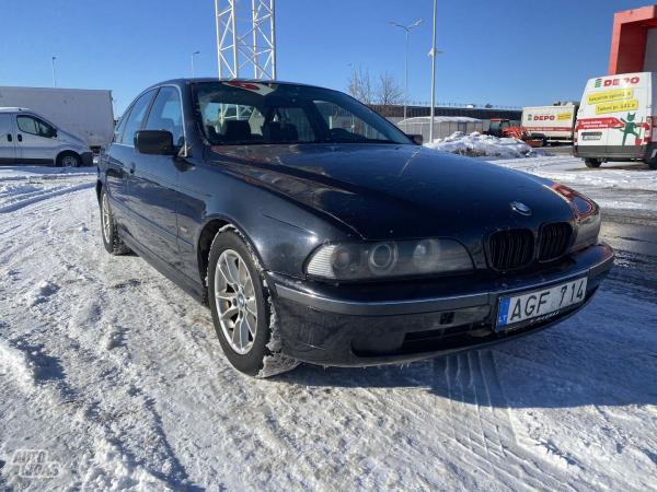 BMW 520 1997 in Kaunas, with an engine capacity of 2.00 L and mileage of 320 thousand km for 900 €, photo 1 on AUTOMOTO.COM.LV