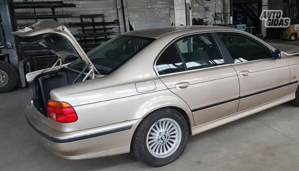BMW 520 1998 Viļņa, ar dzinēja tilpumu 2.00 L un nobraukumu 2500 tūkst. km par 1850 €, foto 3 vietnē AUTOMOTO.COM.LV