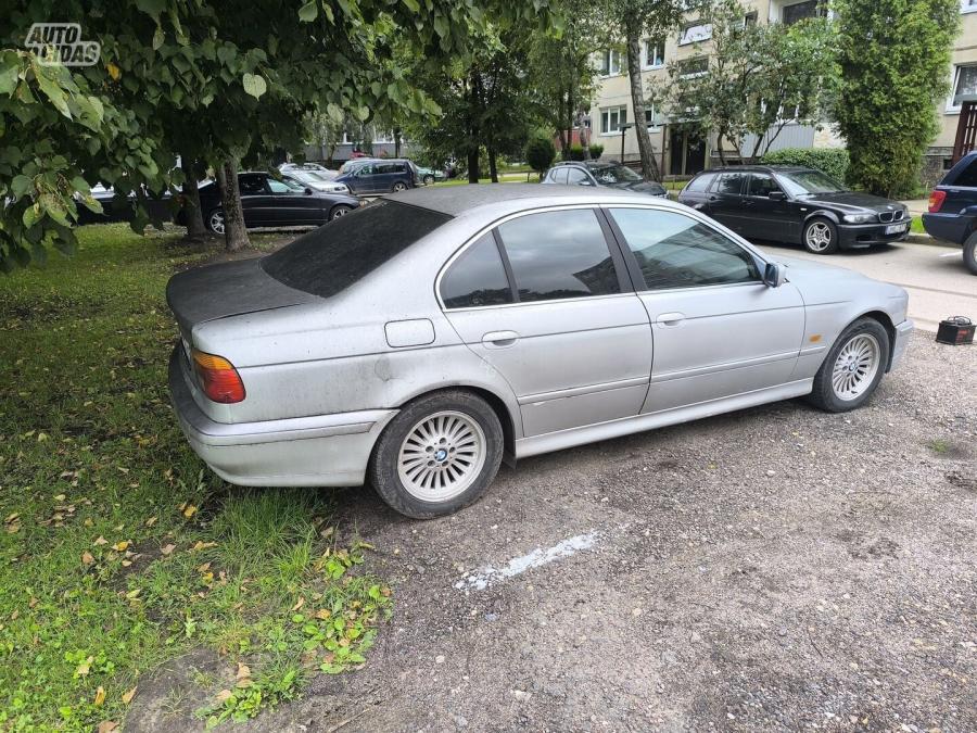 BMW 520 2000 in Kaunas, with an engine capacity of 2.00 L and mileage of 300 thousand km for 659 €, photo 5 on AUTOMOTO.COM.LV