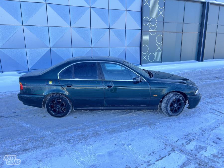 BMW 520 2001 Šilutė, ar dzinēja tilpumu 2.00 L un nobraukumu 375 tūkst. km par 699 €, foto 2 vietnē AUTOMOTO.COM.LV