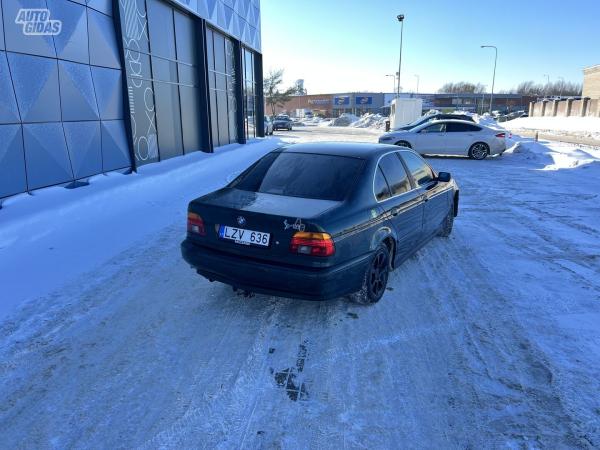 BMW 520 2001 Šilutė, ar dzinēja tilpumu 2.00 L un nobraukumu 375 tūkst. km par 699 €, foto 3 vietnē AUTOMOTO.COM.LV