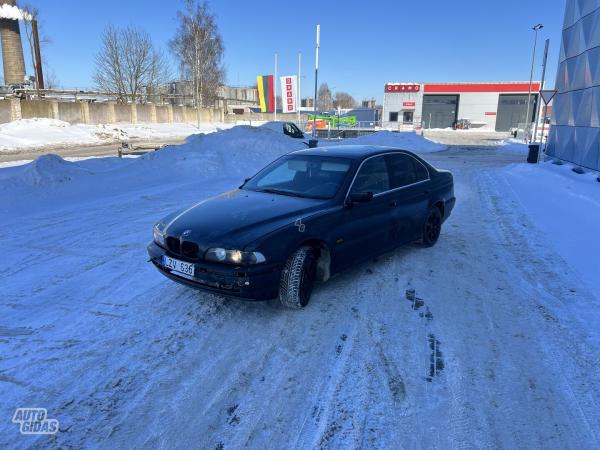 BMW 520 2001 Šilutė, ar dzinēja tilpumu 2.00 L un nobraukumu 375 tūkst. km par 699 €, foto 5 vietnē AUTOMOTO.COM.LV