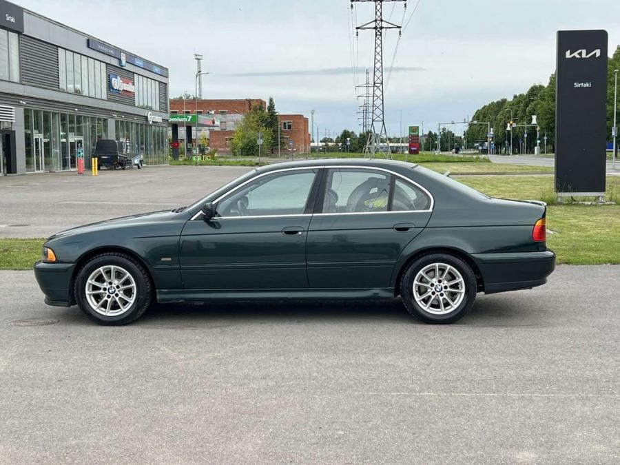 BMW 520 2001 Narva, ar dzinēja tilpumu 2.20 L un nobraukumu 294 tūkst. km par 1999 €, foto 15 vietnē AUTOMOTO.COM.LV