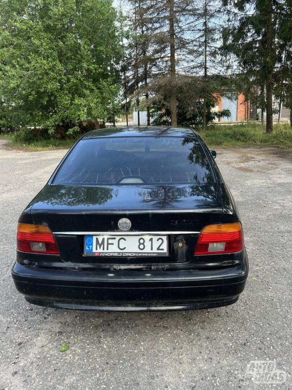 BMW 520 2001 Biržai, ar dzinēja tilpumu 2.00 L un nobraukumu 412 tūkst. km par 600 €, foto 5 vietnē AUTOMOTO.COM.LV