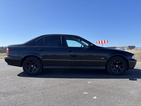 BMW 520 2001 in Tallinn, with an engine capacity of 2.20 L and mileage of 392 thousand km for 3750 €, photo 5 on AUTOMOTO.COM.LV