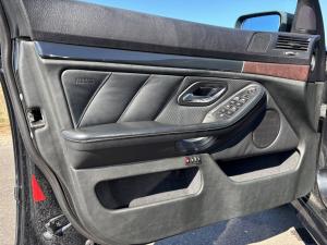 BMW 520 2001 Tallina, ar dzinēja tilpumu 2.20 L un nobraukumu 392 tūkst. km par 3750 €, foto 31 vietnē AUTOMOTO.COM.LV