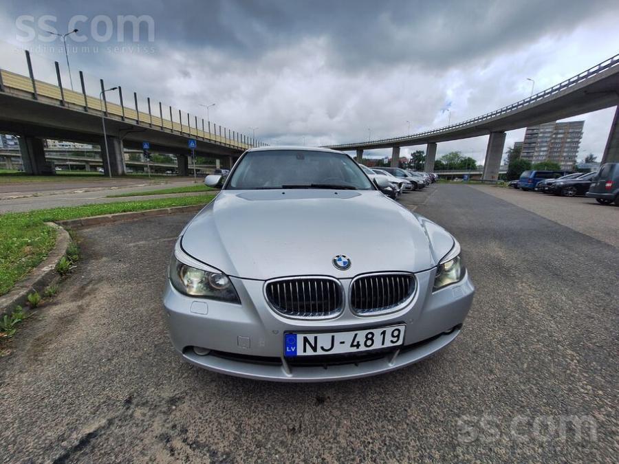 BMW 520 2003 in Riga, with an engine capacity of 2.20 L and mileage of 330 thousand km for 2300 €, photo 3 on AUTOMOTO.COM.LV