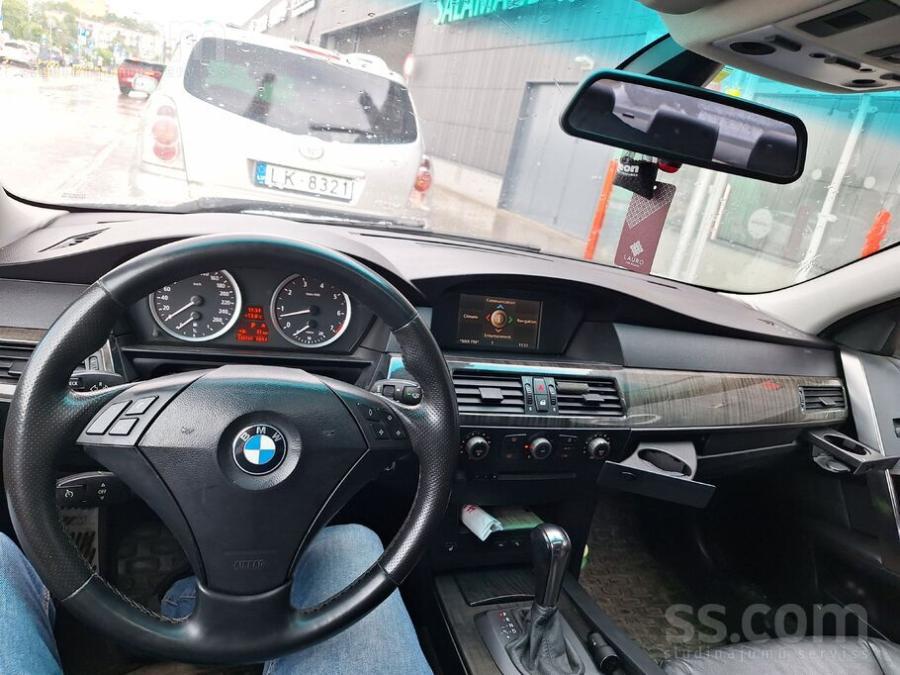 BMW 520 2003 in Riga, with an engine capacity of 2.20 L and mileage of 330 thousand km for 2300 €, photo 11 on AUTOMOTO.COM.LV