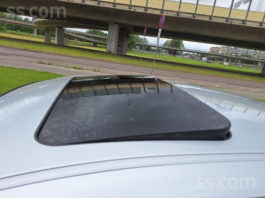 BMW 520 2003 in Riga, with an engine capacity of 2.20 L and mileage of 330 thousand km for 2300 €, photo 14 on AUTOMOTO.COM.LV