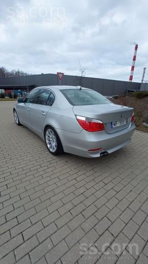 BMW 520 2004 in Riga, with an engine capacity of 2.20 L and mileage of 261 thousand km for 4000 €, photo 3 on AUTOMOTO.COM.LV