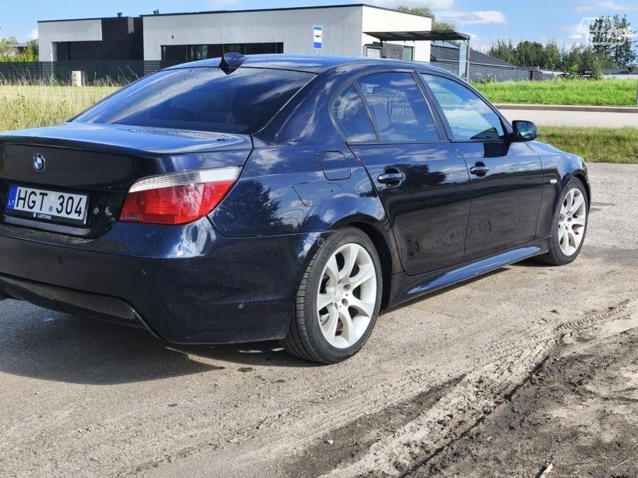 BMW 520 2004 in Alytus, with an engine capacity of 2.20 L and mileage of 397 thousand km for 2400 €, photo 5 on AUTOMOTO.COM.LV