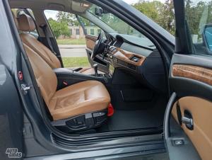 BMW 520 2009 in Vilnius, with an engine capacity of 2.00 L and mileage of 214 thousand km for 5000 €, photo 24 on AUTOMOTO.COM.LV