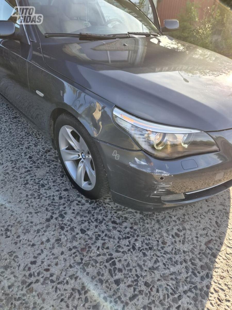 BMW 520 2009 in Visaginas, with an engine capacity of 2.00 L and mileage of 360 thousand km for 1500 €, photo 9 on AUTOMOTO.COM.LV