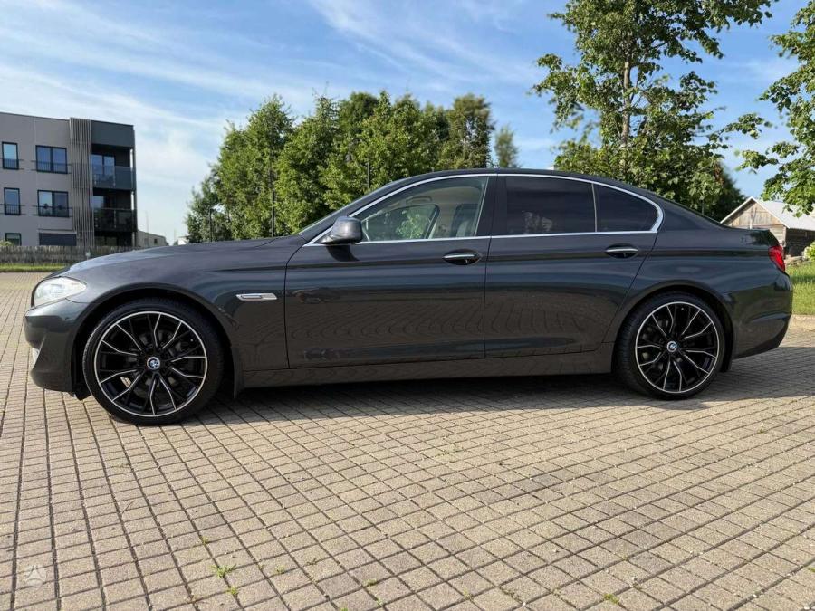 BMW 520 2010 Šauļi, ar dzinēja tilpumu 2.00 L un nobraukumu 203 tūkst. km par 7900 €, foto 4 vietnē AUTOMOTO.COM.LV