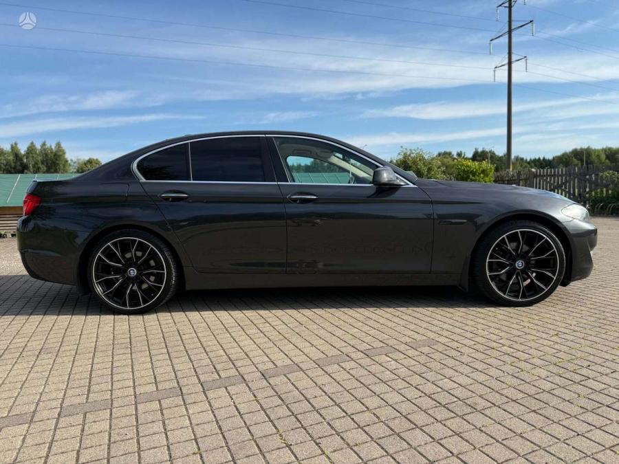 BMW 520 2010 Šauļi, ar dzinēja tilpumu 2.00 L un nobraukumu 203 tūkst. km par 7900 €, foto 8 vietnē AUTOMOTO.COM.LV