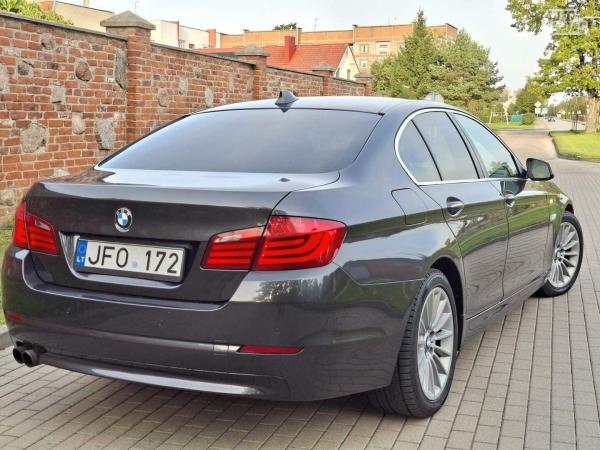 BMW 520 2010 in Silute, with an engine capacity of 2.00 L and mileage of 330 thousand km for 6900 €, photo 4 on AUTOMOTO.COM.LV