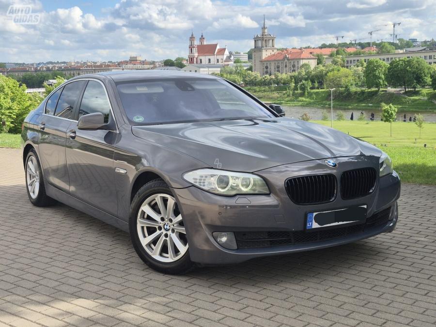 BMW 520 2012 in Vilnius, with an engine capacity of 2.00 L and mileage of 240 thousand km for 8850 €, photo 6 on AUTOMOTO.COM.LV