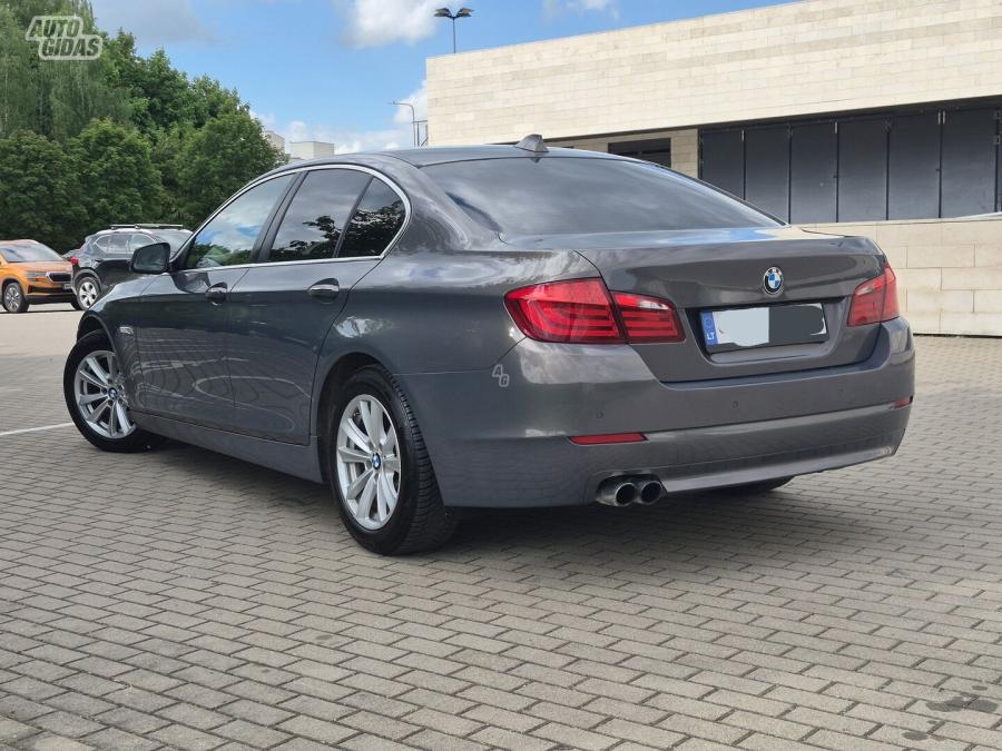 BMW 520 2012 in Vilnius, with an engine capacity of 2.00 L and mileage of 240 thousand km for 8850 €, photo 8 on AUTOMOTO.COM.LV