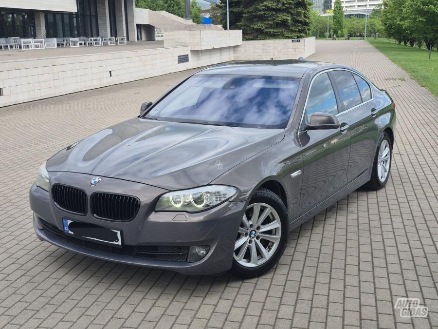 BMW 520 2012 in Vilnius, with an engine capacity of 2.00 L and mileage of 240 thousand km for 8850 €, photo 9 on AUTOMOTO.COM.LV