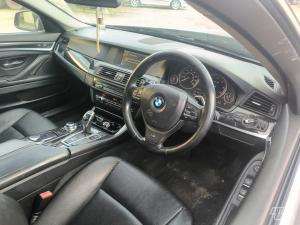 BMW 520 2013 Telšiai, ar dzinēja tilpumu 2.00 L un nobraukumu 230 tūkst. km par 2450 €, foto 9 vietnē AUTOMOTO.COM.LV