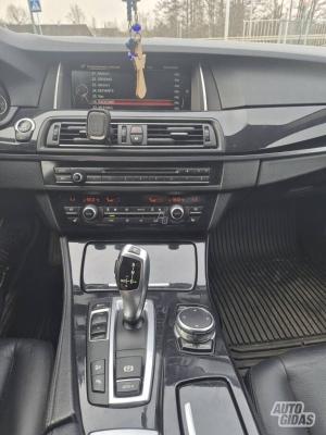 BMW 520 2015 in Vilnius, with an engine capacity of 2.00 L and mileage of 259 thousand km for 10200 €, photo 6 on AUTOMOTO.COM.LV